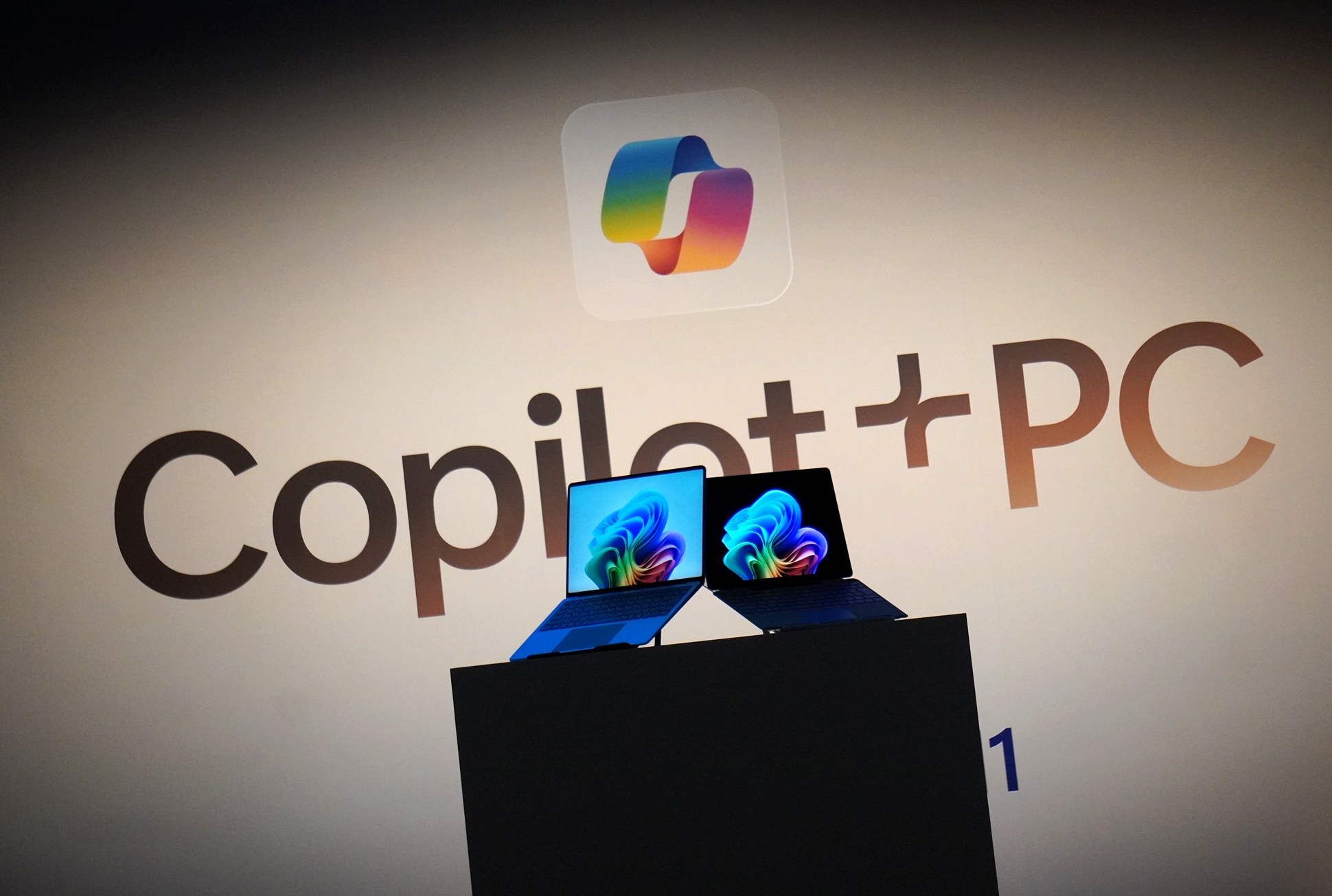 [B! software] 「Copilot+ PC」はコンピューティングそのものを全く新しいものにする ～日本マイクロソフト、AI PC普及 ...